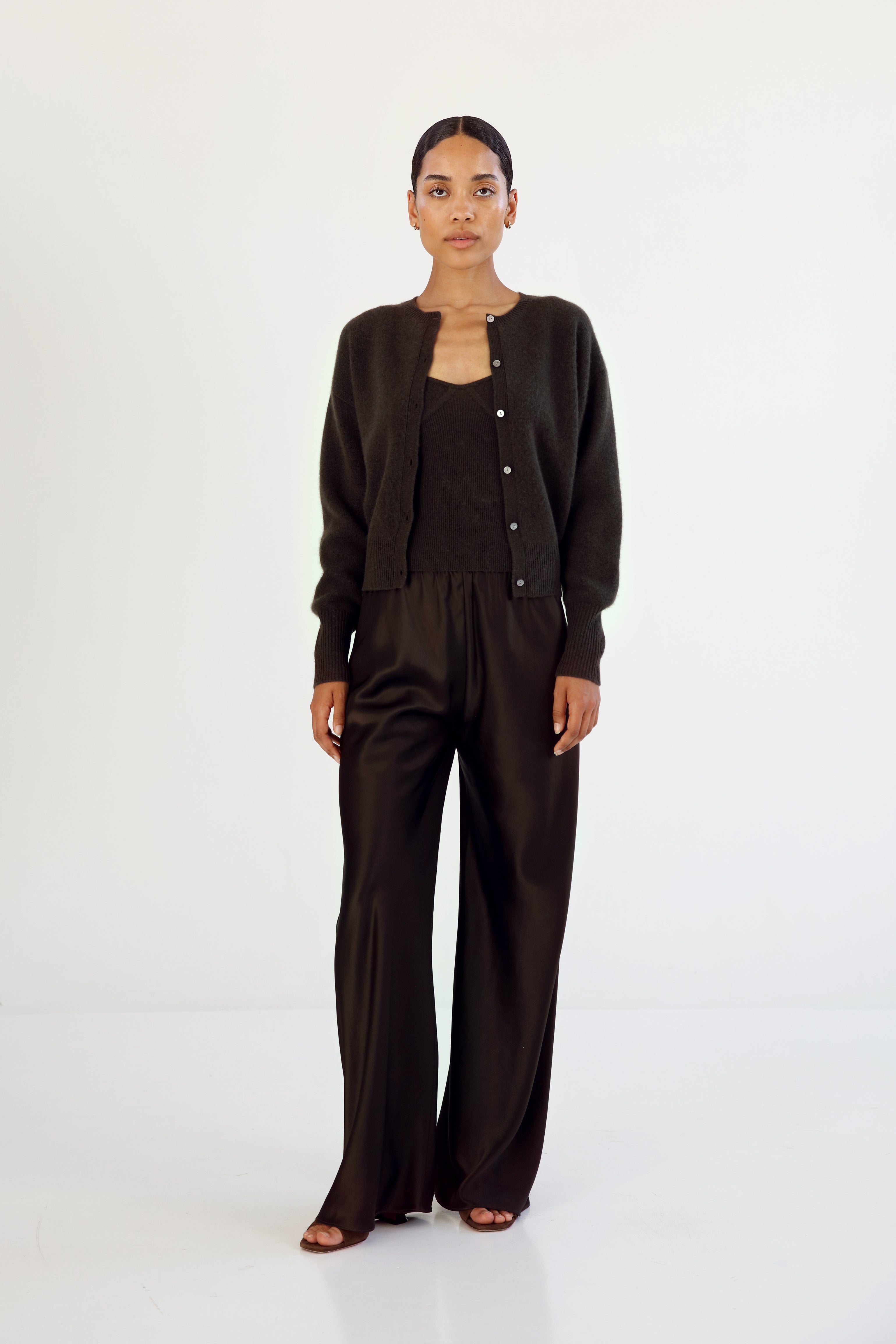 Coco Cardigan, chocolate – ALMADA LABEL