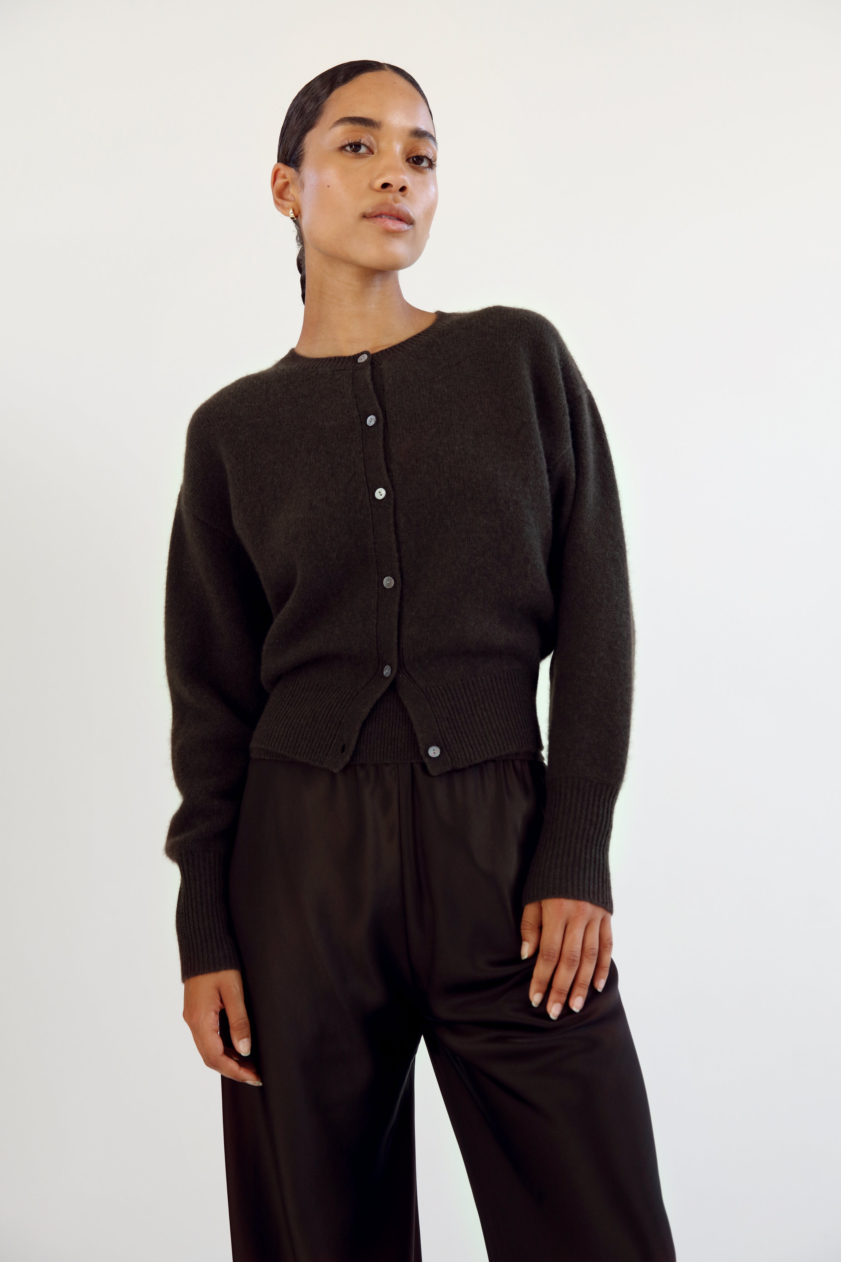 Coco Cardigan, chocolate – ALMADA LABEL