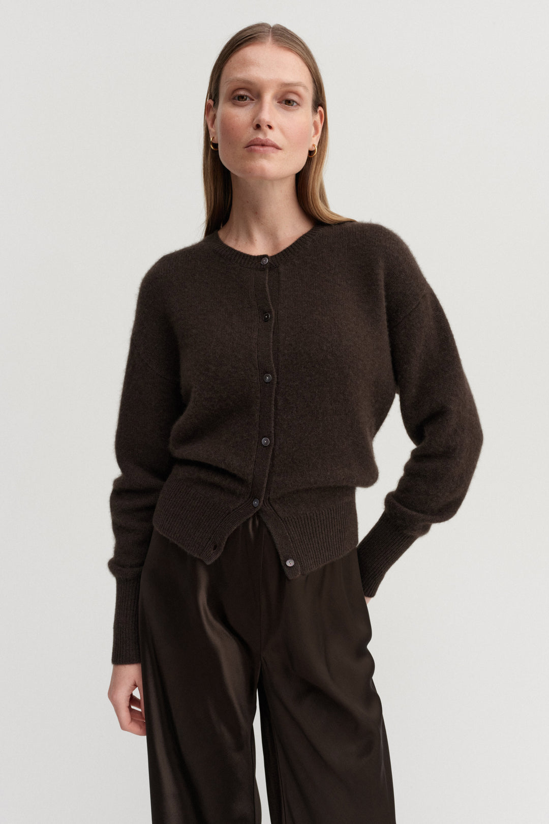 Coco Cardigan, chocolate – ALMADA LABEL